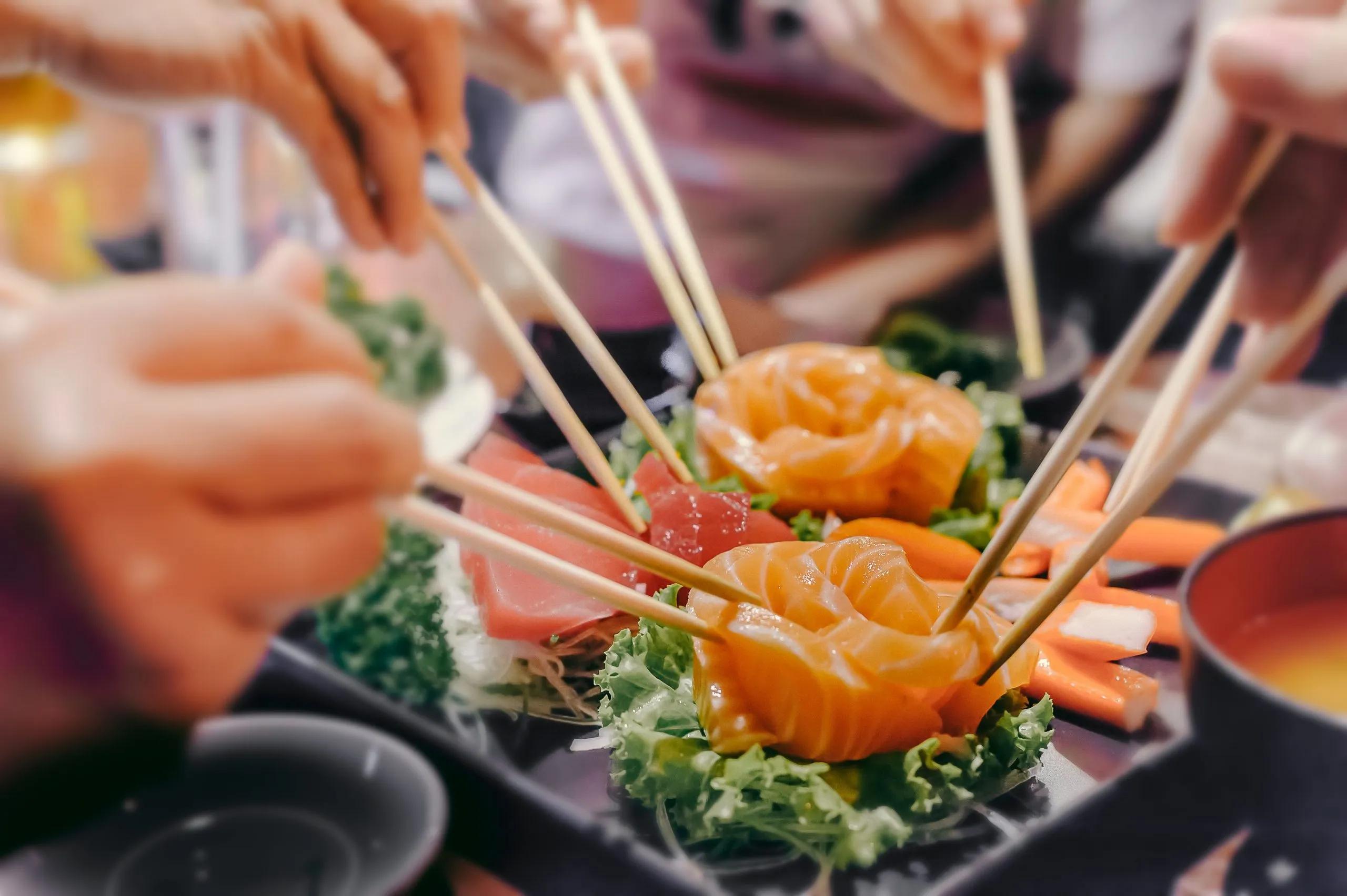 Anime chopsticks del entorno de los palillos de anime | Mundo Anime