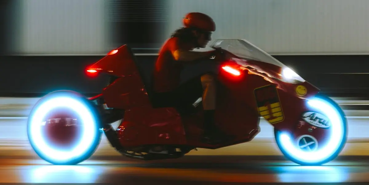 Moto akira anime: un ícono futurista sobre dos ruedas | Mundo Anime
