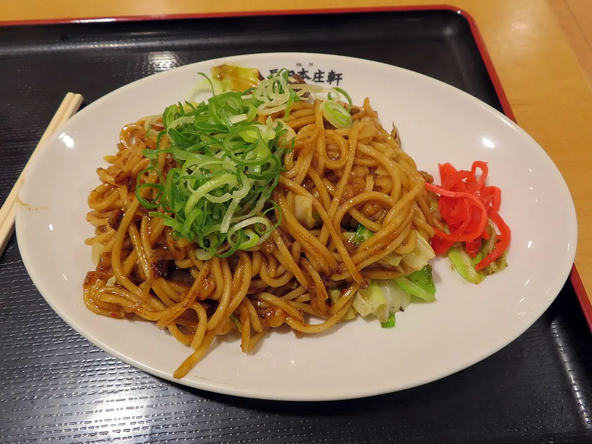 Anime yakisoba: una exploración del plato japonés | Mundo Anime